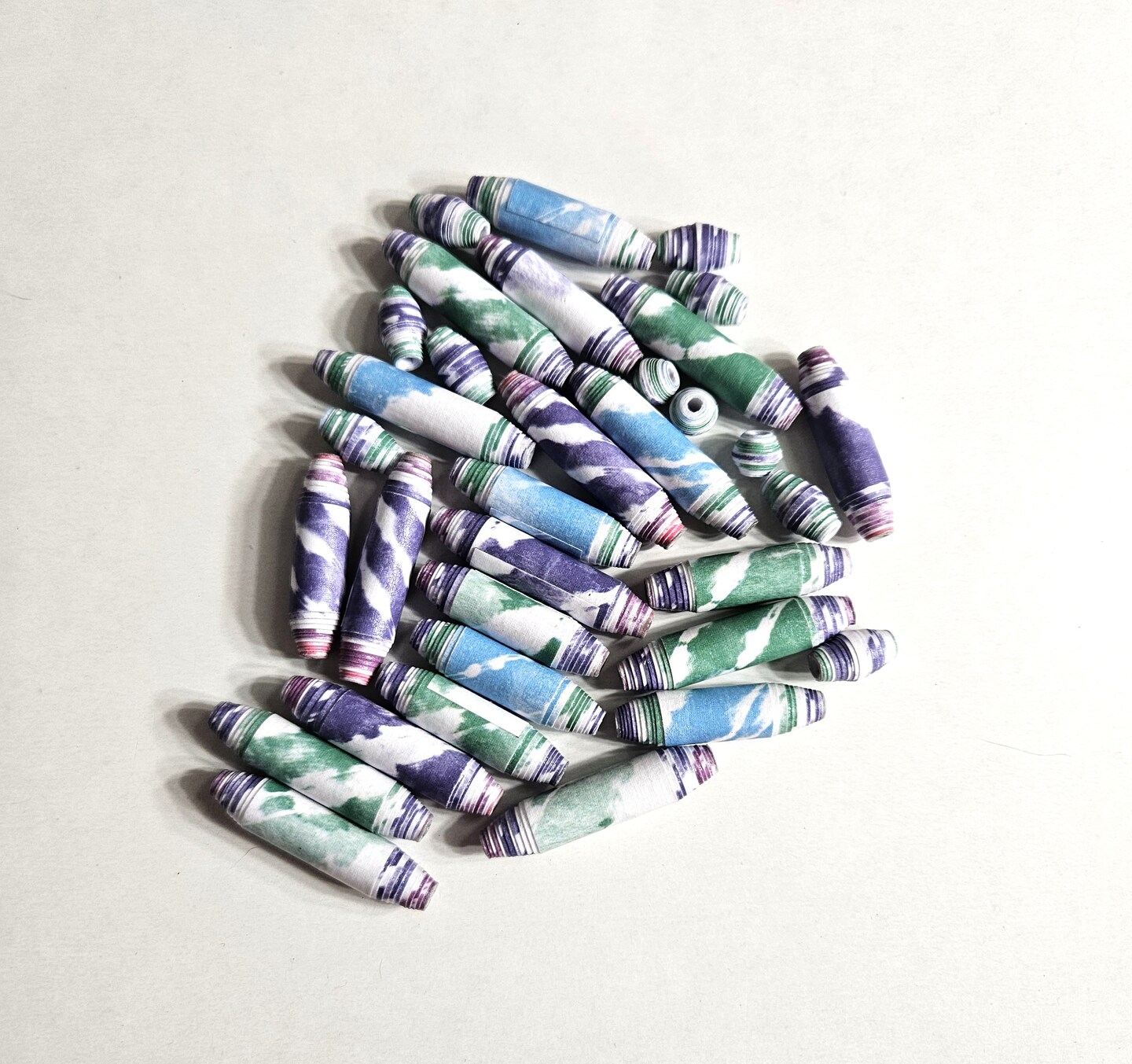 Loose Rolled Paper Beads, 33 ct. Assorted Sizes for Jewelry Making ...