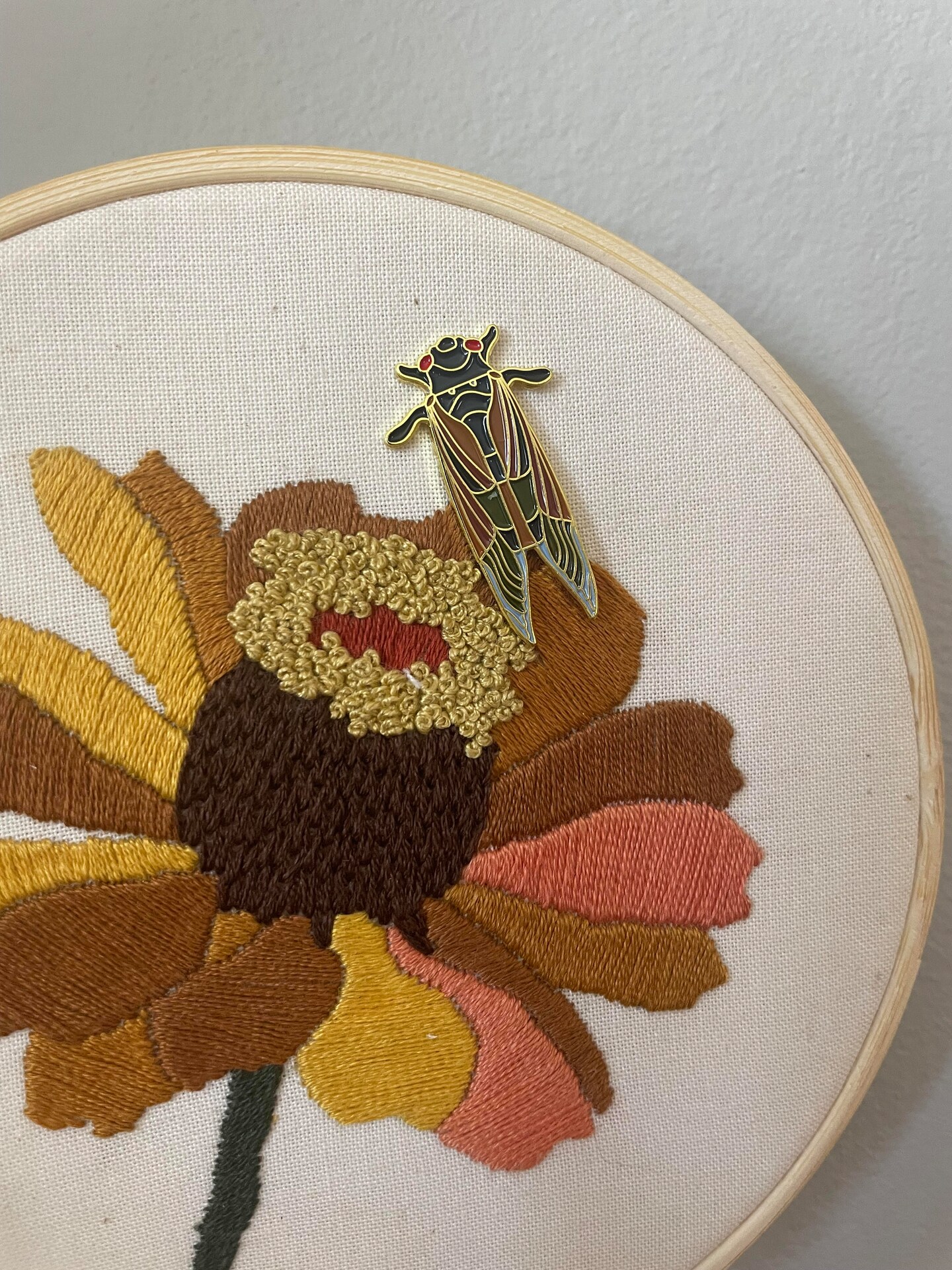 Needle Minder - Cicada | MakerPlace by Michaels