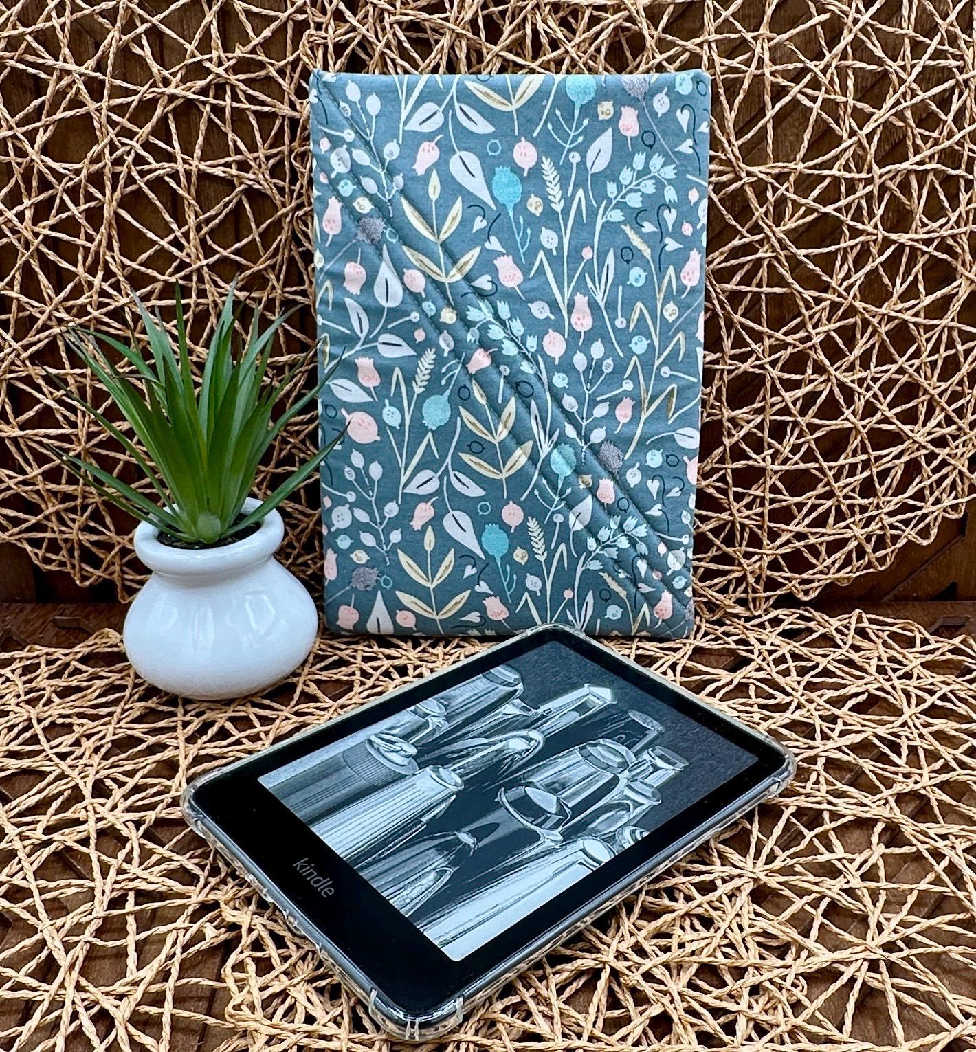 Kindle Paperwhite Sleeve Sage Green Boho Floral Print Foam Padded ...