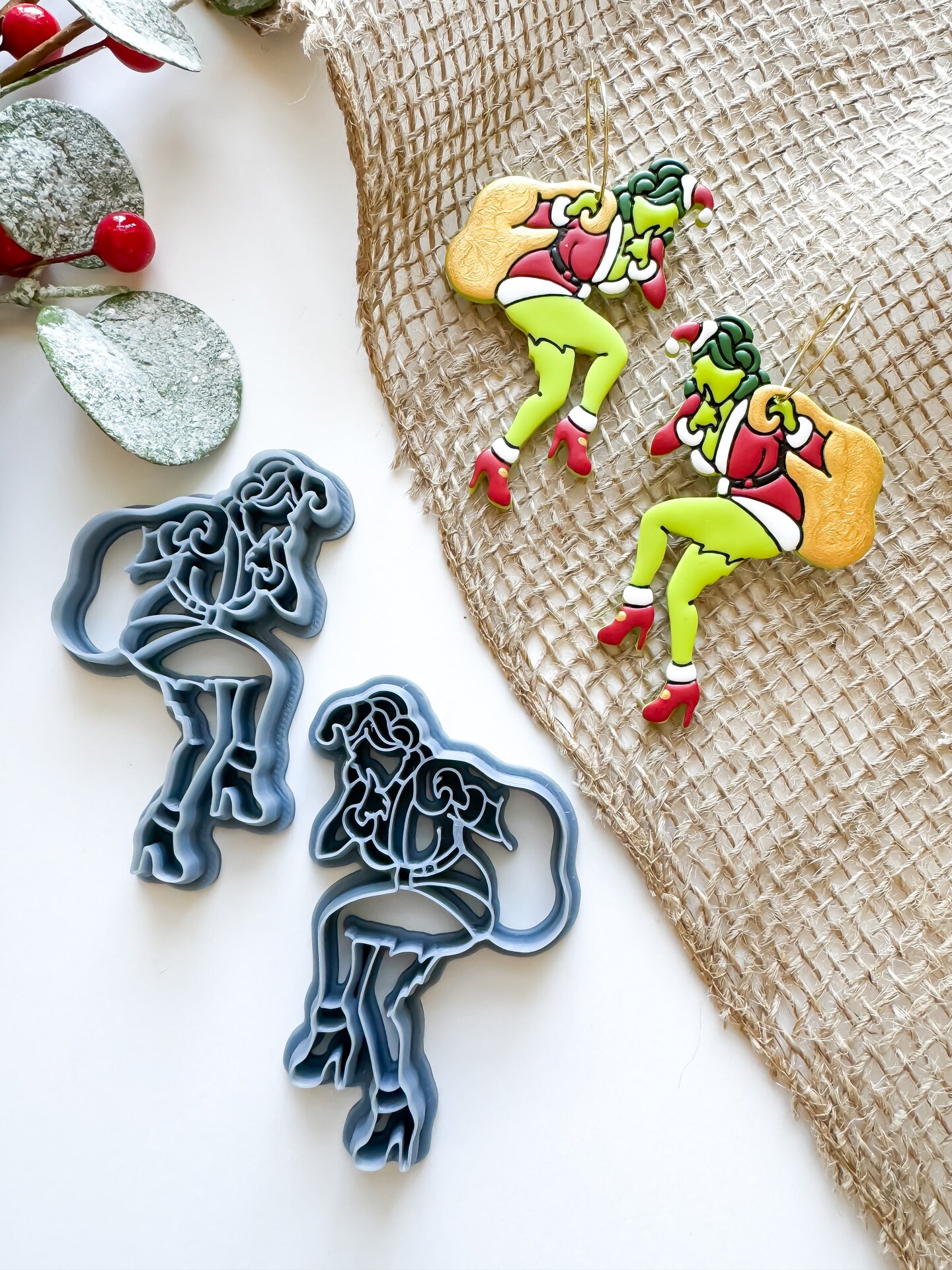 GRINCH PINUP GIRL | CHRISTMAS | CLAY CUTTER | Michaels