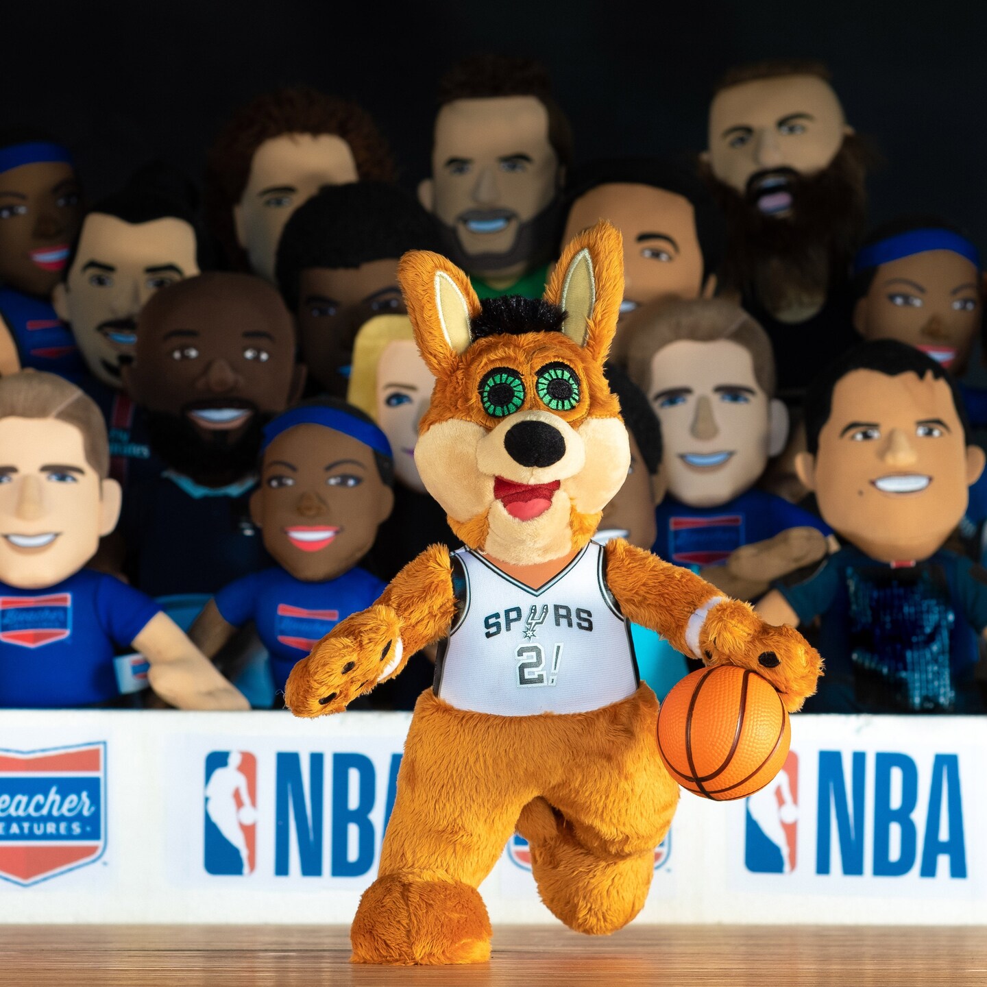 Bleacher Creatures San Antonio Spurs Mascot Coyote 10" Plush Figure ...